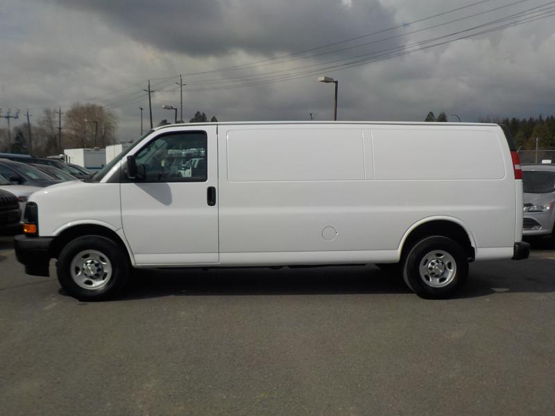 2017 Chevrolet Express 2500 Extended Cargo Van | Repo.com