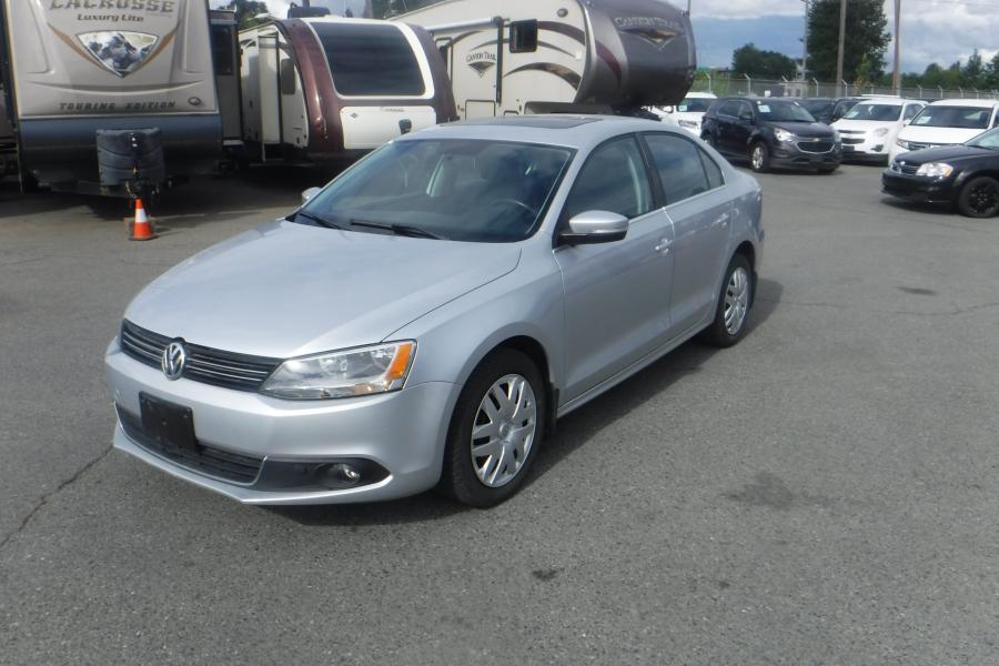 2011 Volkswagen Jetta TDI Diesel 6 Speed Manual | Repo.com