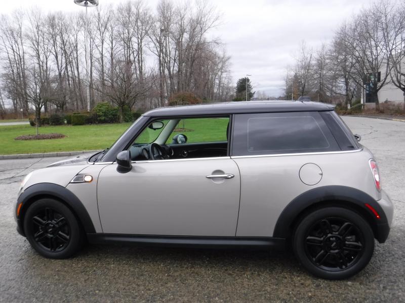 2013 Mini Cooper Baker Street Edition | Repo.com