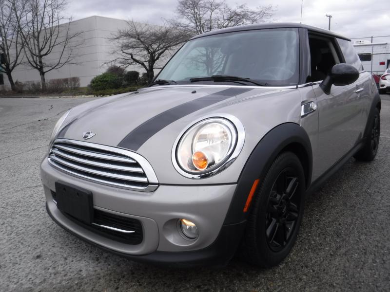 2013 Mini Cooper Baker Street Edition | Repo.com