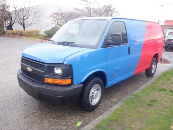 2006 Chevrolet Express 2500 Cargo Van With Rear Shelving | Repo.com