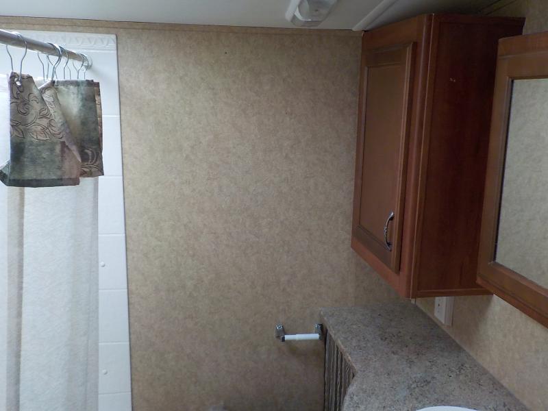 2013 Heartland Sundance 3270RES 32 Foot Fifth Wheel Trailer w/ 3 Slide ...