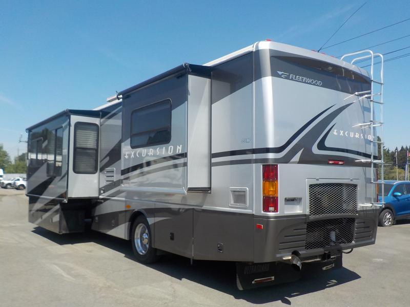 2004 Freightliner Fleetwood X-Line Excursion 350HP Class A 39 Foot ...