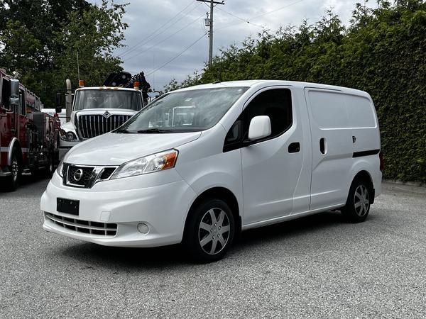 2020 Nissan NV200 SV Cargo Van | Repo.com