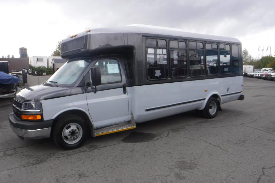 2014 Chevrolet Express G4500 21 Passenger Bus | Repo.com