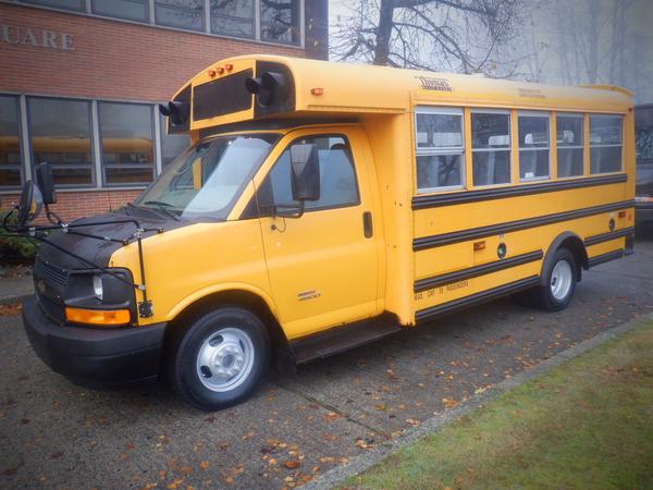 2011 Chevrolet Express G4500 Passenger Bus with Hydraulic Brakes Diesel ...