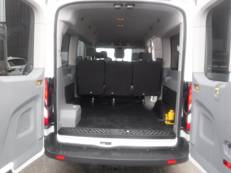 Repo.com | 2017 Ford Transit 150 Medium Roof XLT 130 inch Wheelbase 8 ...