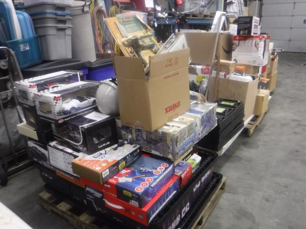 Lot Of Toys, Tools, Kitchenware, Household Items, Accessories ...