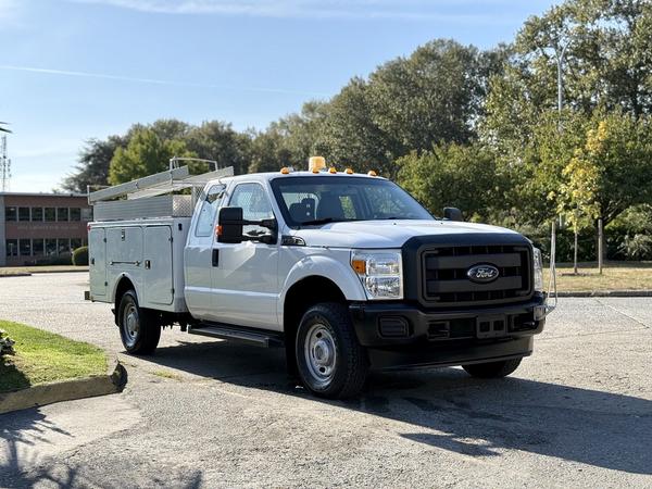 2012 Ford F-350 SD XL SuperCab 4WD Service Truck | Repo.com