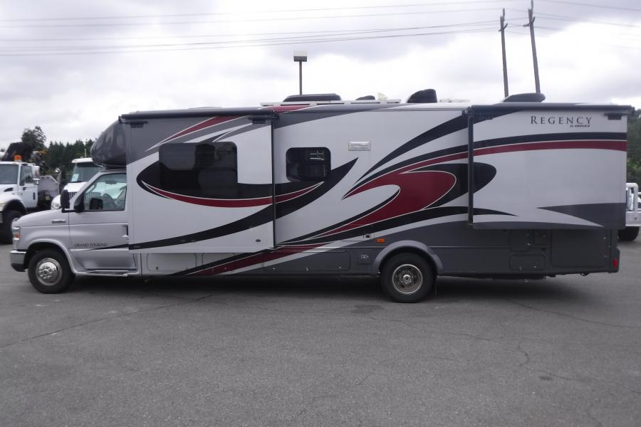 2011 Ford Econoline E450 Regency Class C Motorhome with 3 Slides ...