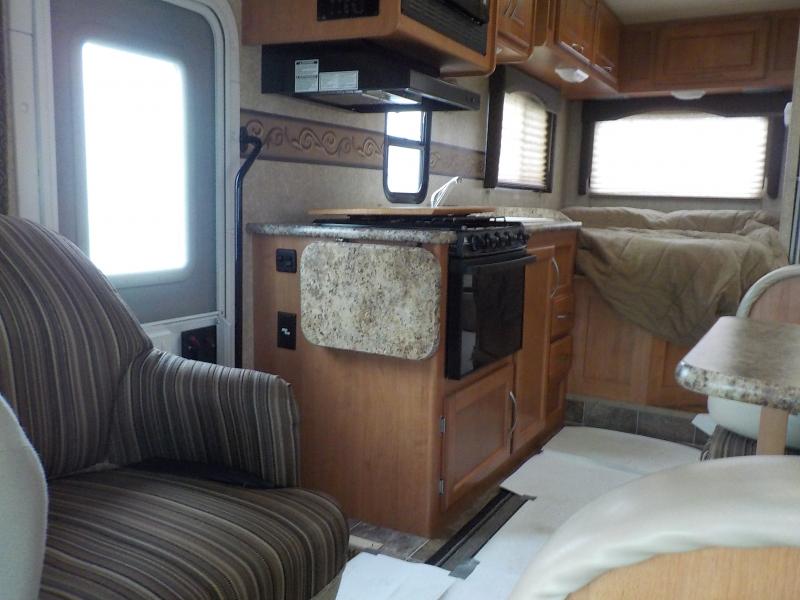 2010 Ford E-350 Four Winds 23A 23 Foot Class C Motorhome | Repo.com