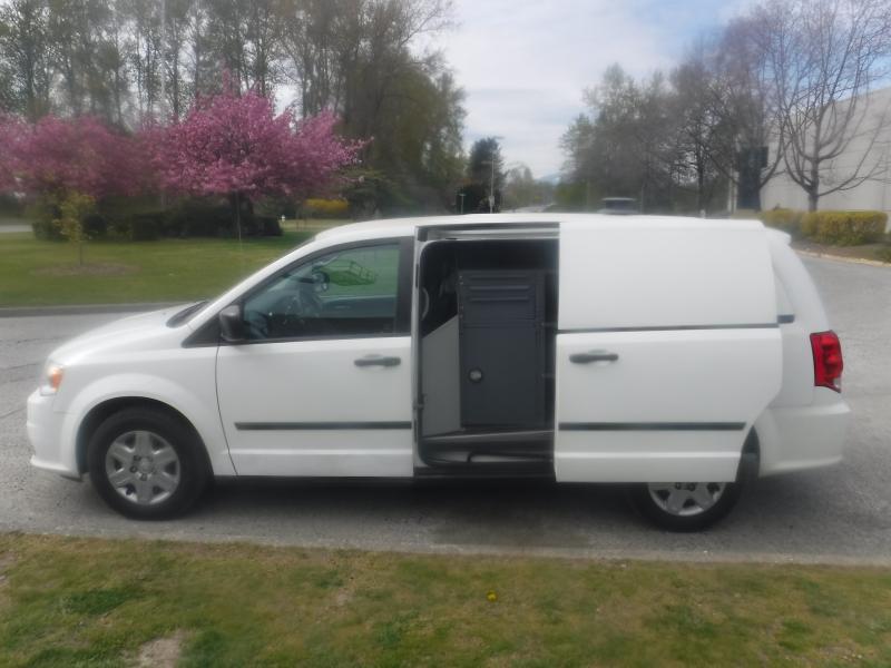 2013 Dodge Cargo Van Rear Shelving | Repo.com