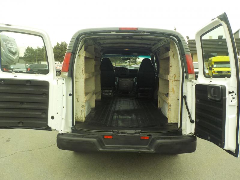 2000 Chevrolet Express 2500 Cargo Van | Repo.com