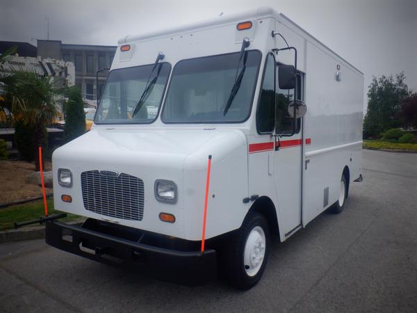 2014 Freightliner MT45 Chassis Cargo Van Dually Diesel | Repo.com