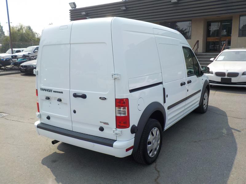 2012 Ford Transit Connect Cargo Van XLT with Bulkhead Divider | Repo.com