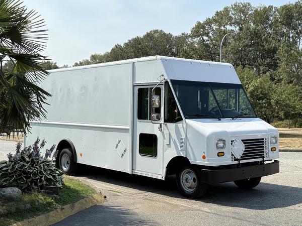 2018 Ford Econoline E-450 Super Duty Utilimaster Dual Fuel 18-Foot Step ...