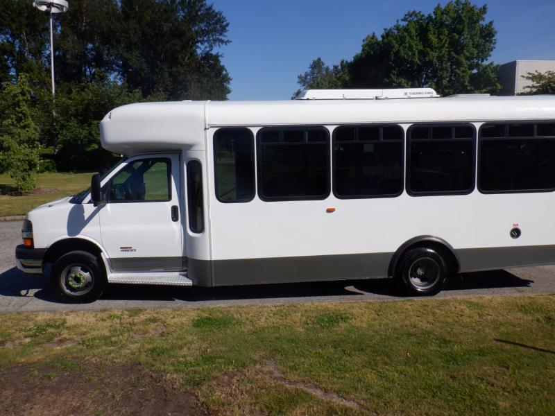 2012 Chevrolet Express G4500 17 Passenger Bus Diesel with Wheelchair ...