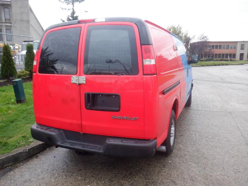 2006 Chevrolet Express 2500 Cargo Van With Rear Shelving | Repo.com