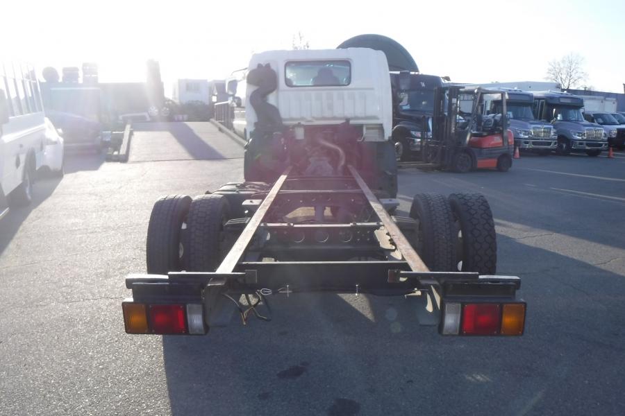 2010 International CF 600 12.5 Feet Cab And Chassis Diesel | Repo.com