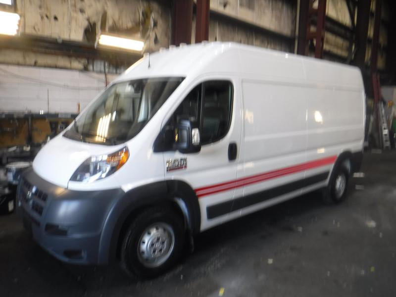 2014 RAM Promaster 2500 High Roof Tradesman 159-in. WB 3 Seater Diesel ...