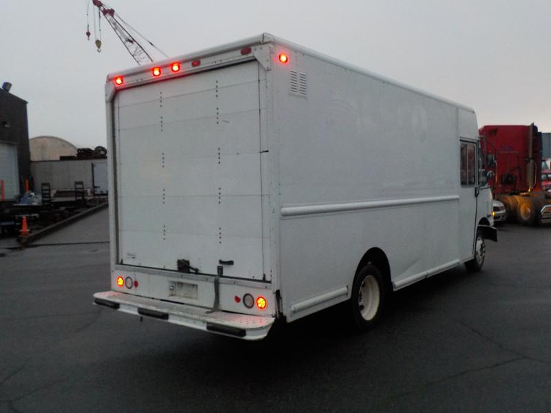 2008 Freightliner M-Line Utilimaster Walk-in Cargo Van Diesel | Repo.com
