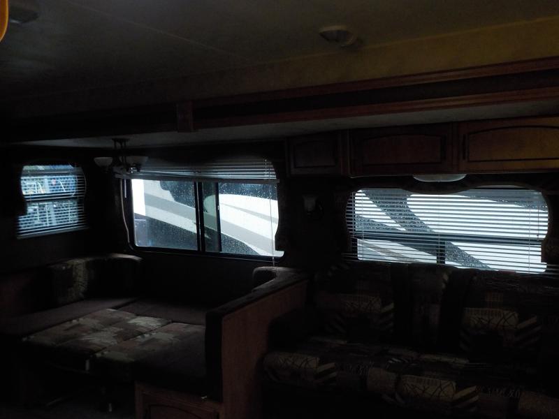 2011 Palomino Puma 26FBSS 26 Foot Travel Trailer (1 Slide Out) | Repo.com