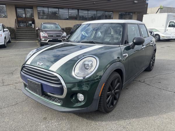 2016 Mini Cooper 4-Door | Repo.com