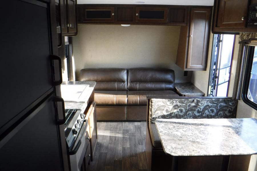 2017 Keystone Hideout 19FLBWE 19 Foot Travel Trailer | Repo.com