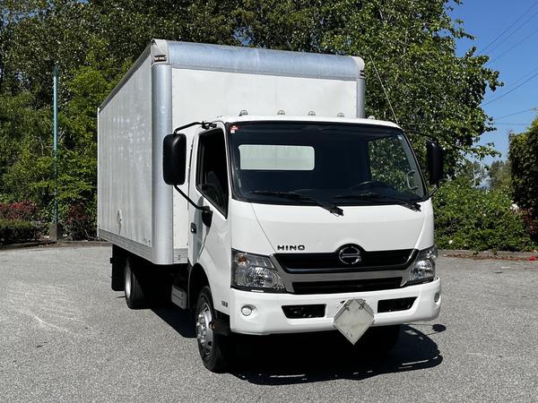 2020 Hino 155 18 Foot Cube Van with Aluminum Ramp | Repo.com