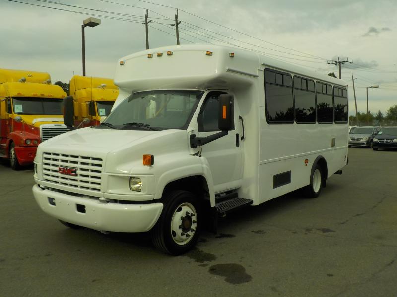 2009 GMC C4500 Diesel 21 Passenger Bus with Wheelchair Accessibility ...
