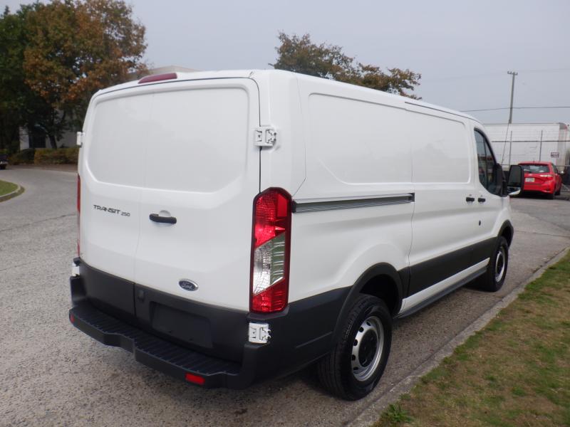 2016 Ford Transit 250 Van Low Roof Cargo Van 130-in. Wheelbase | Repo.com