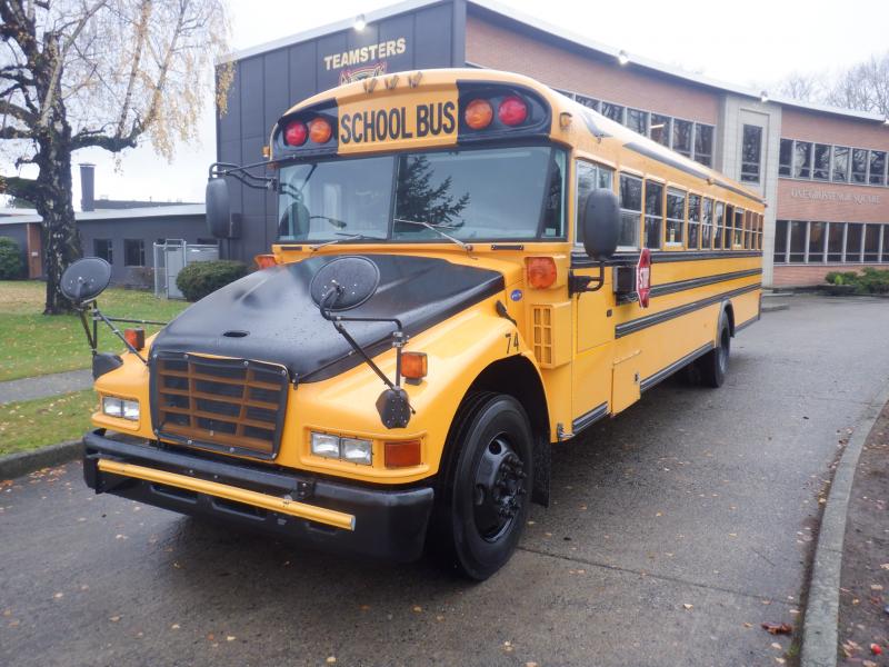 Repo.com | 2006 Blue Bird Vision 48 Passenger Diesel School Bus With ...