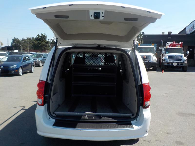 2014 Dodge Caravan Cargo Van with Bulkhead Divider, Shelving, & Ladder ...