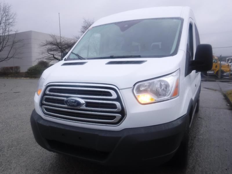 2017 Ford Transit 150 Medium Roof XLT 130 inch Wheelbase 8 passenger ...