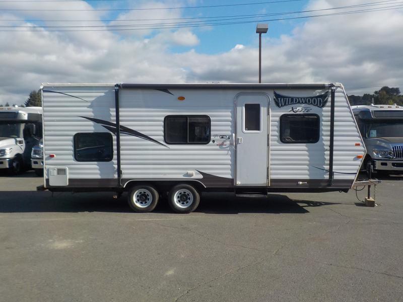 2014 Forest River Wildwood 24 Foot Travel Trailer | Repo.com