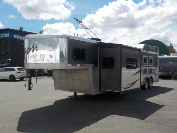 Repo.com | 2013 Bison Stratus 8312MME 36 Foot 3 Horse Trailer with ...