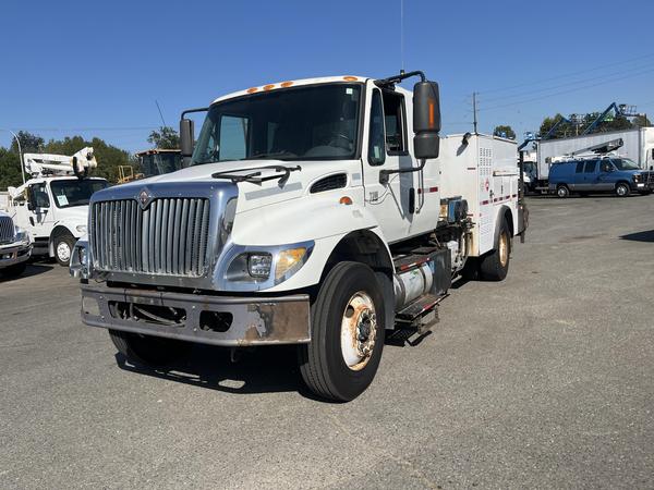 2007 International 7300 Welder Truck Diesel With Air Brakes | Repo.com