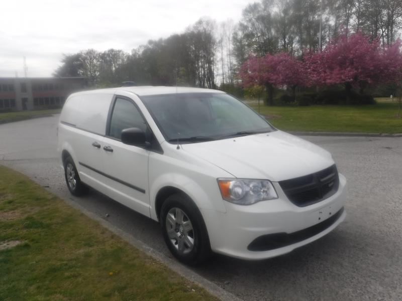 2013 Dodge Cargo Van Rear Shelving | Repo.com