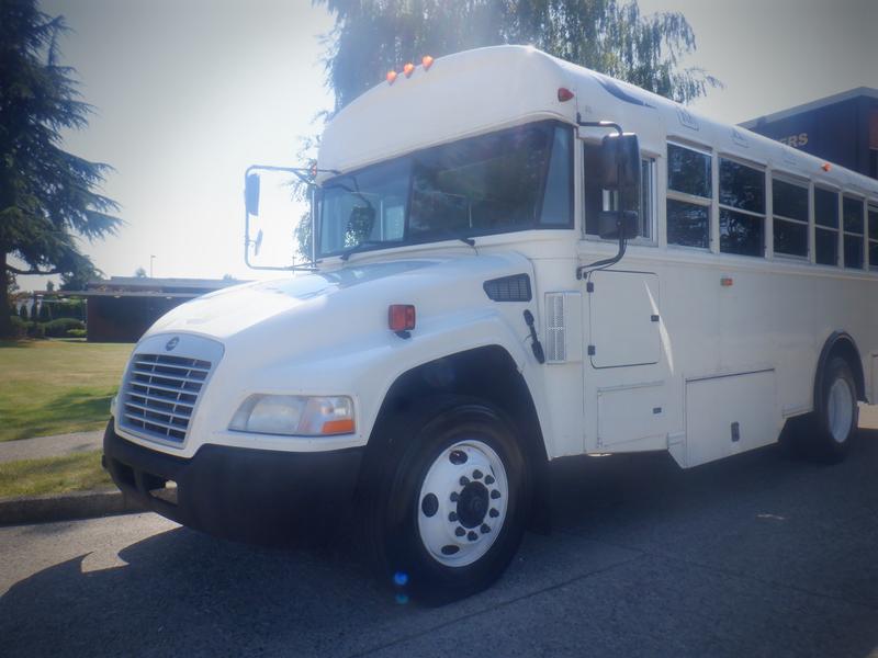 2013 Blue Bird Vision 24 Passenger Bus Hydraulic Brakes Diesel Dually ...