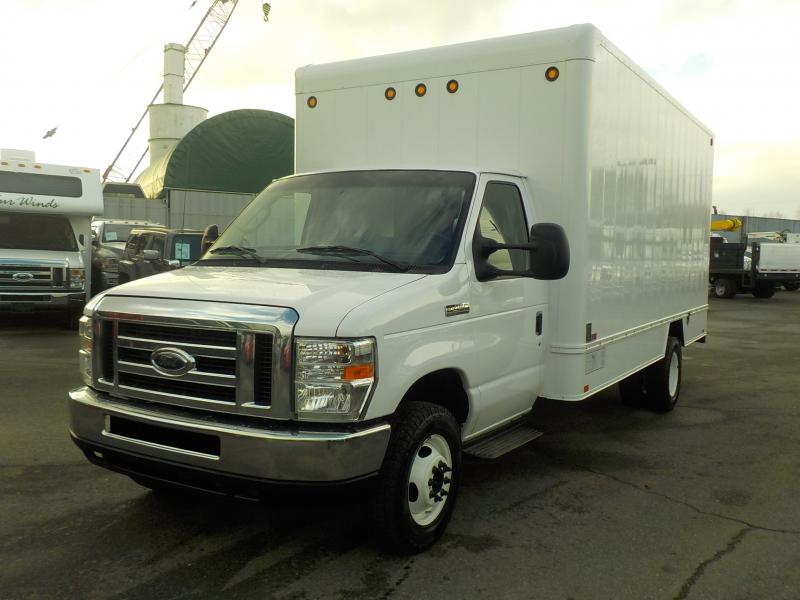 2013 Ford Econoline E-450 15 Foot Cube Van with Rear Shelving | Repo.com