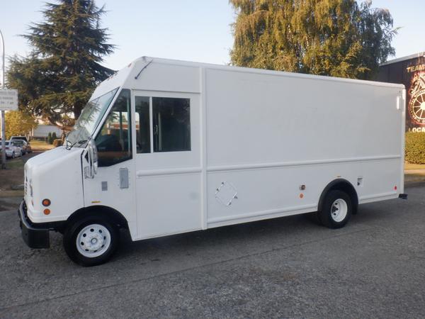 2006 Ford Econoline E-450 Utilimaster 16 Foot Cargo Step Van with Rear ...