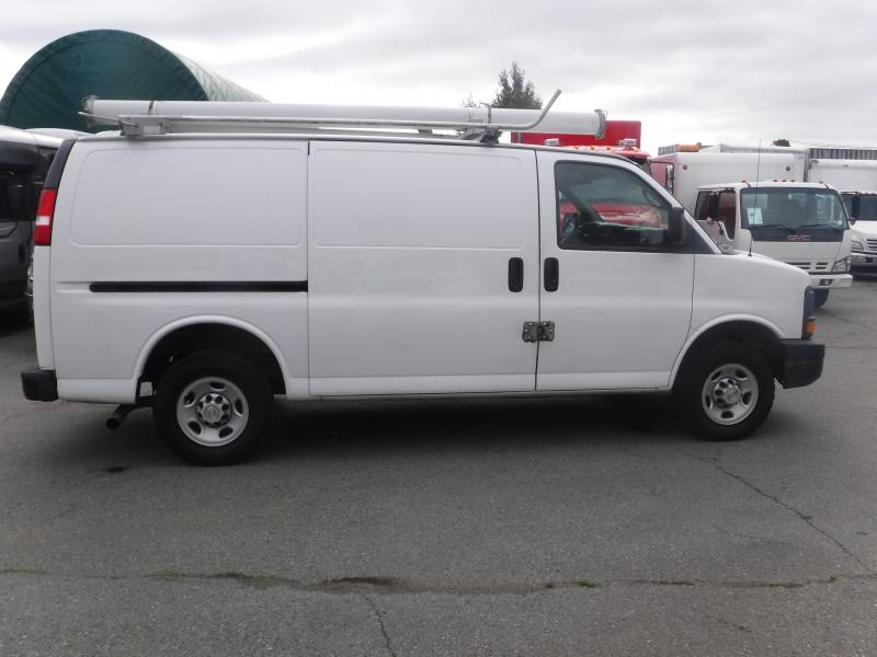 2007 Chevrolet Express 2500 Cargo Van Ladder Rack Rear Shelving | Repo.com