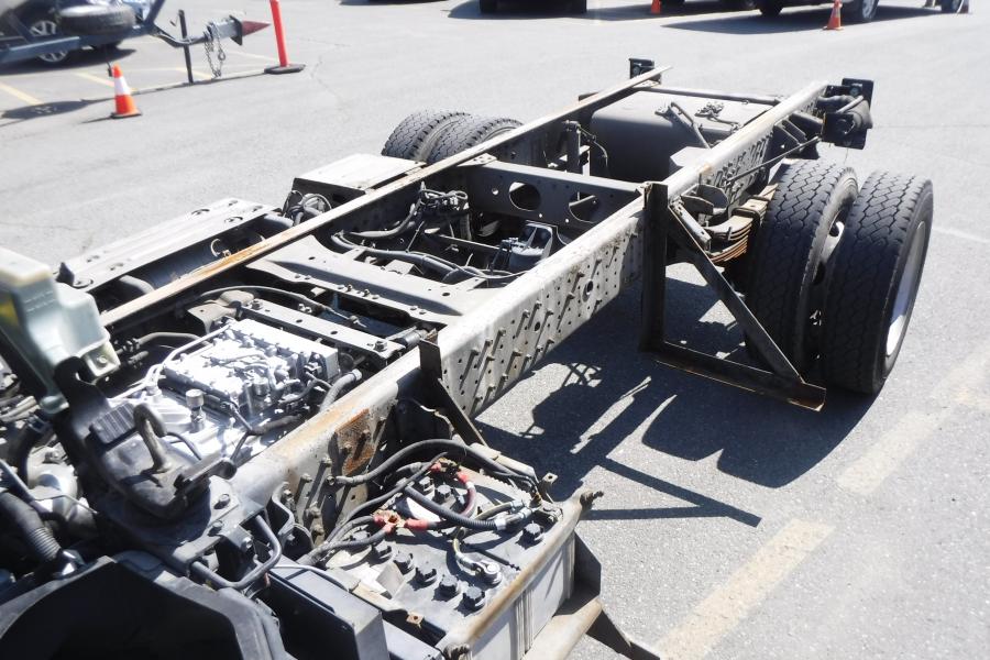 Repo.com | 2015 Mitsubishi Fuso FE160 Diesel Dually Cab And Chassis 114 ...