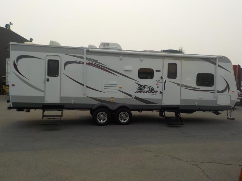 Repo.com | 2015 Jayco Jayflight 28BHBE 28 Foot Travel Trailer 1 slide out