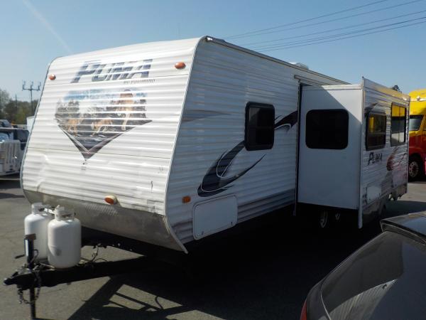 2011 Palomino Puma 26FBSS 26 Foot Travel Trailer (1 Slide Out) | Repo.com
