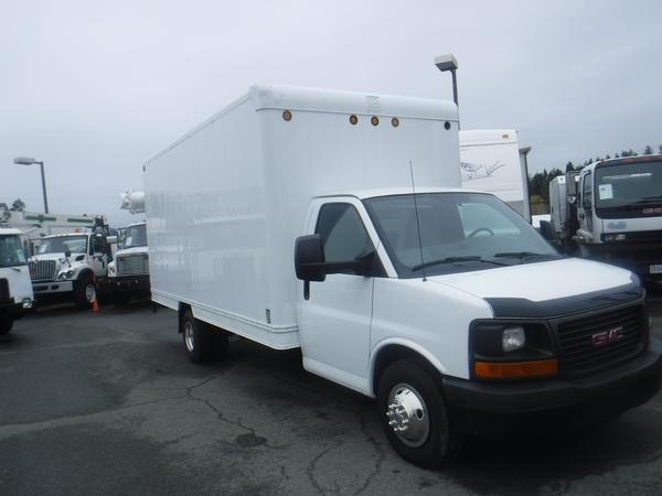 2011 GMC Savana G3500 16 Foot Cube Van | Repo.com