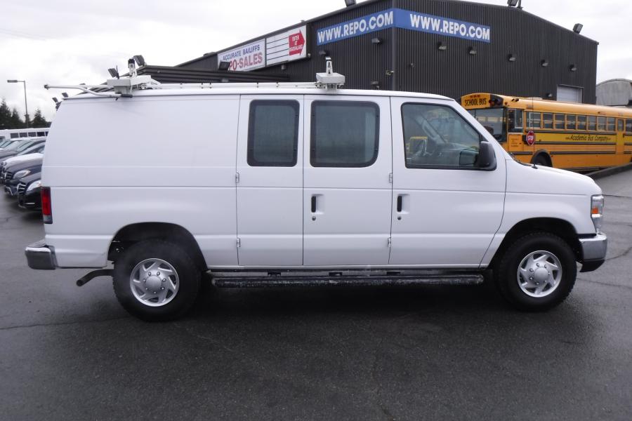 Repo.com | 2012 Ford Econoline E-250 Cargo Van with Ladder Rack