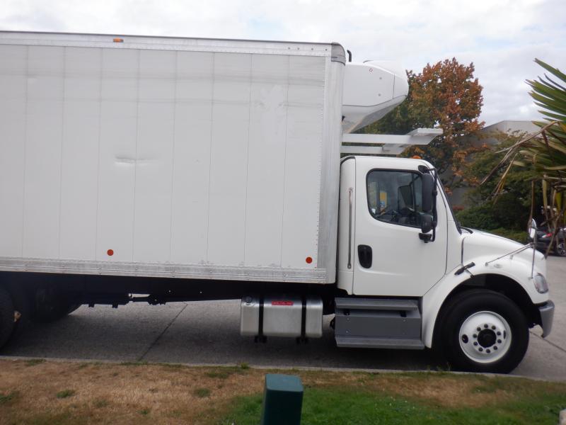 2013 Freightliner M2 106 22 Foot Reefer Cube Van Diesel With Air Brakes ...
