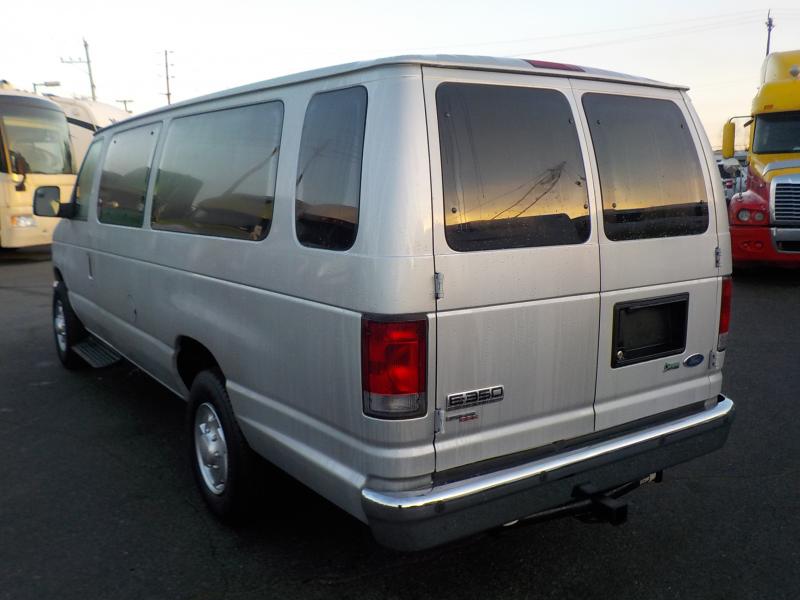 2010 Ford Econoline E-350 XLT Super Duty Extended 15 Passenger Van ...