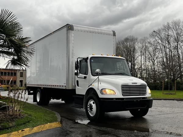 2018 Freightliner M2 106 24 Foot Cube Van with Powered Tailgate Diesel ...